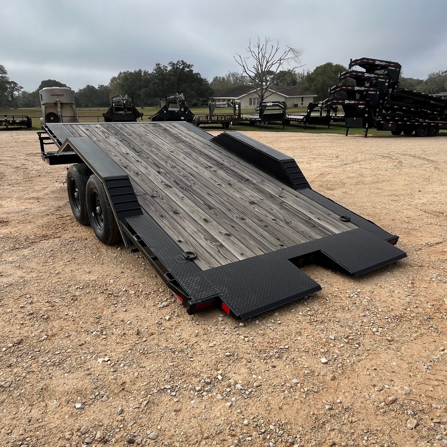 2023-Delco-T218-027262 | Hallettsville, TX | Trailer Dealership